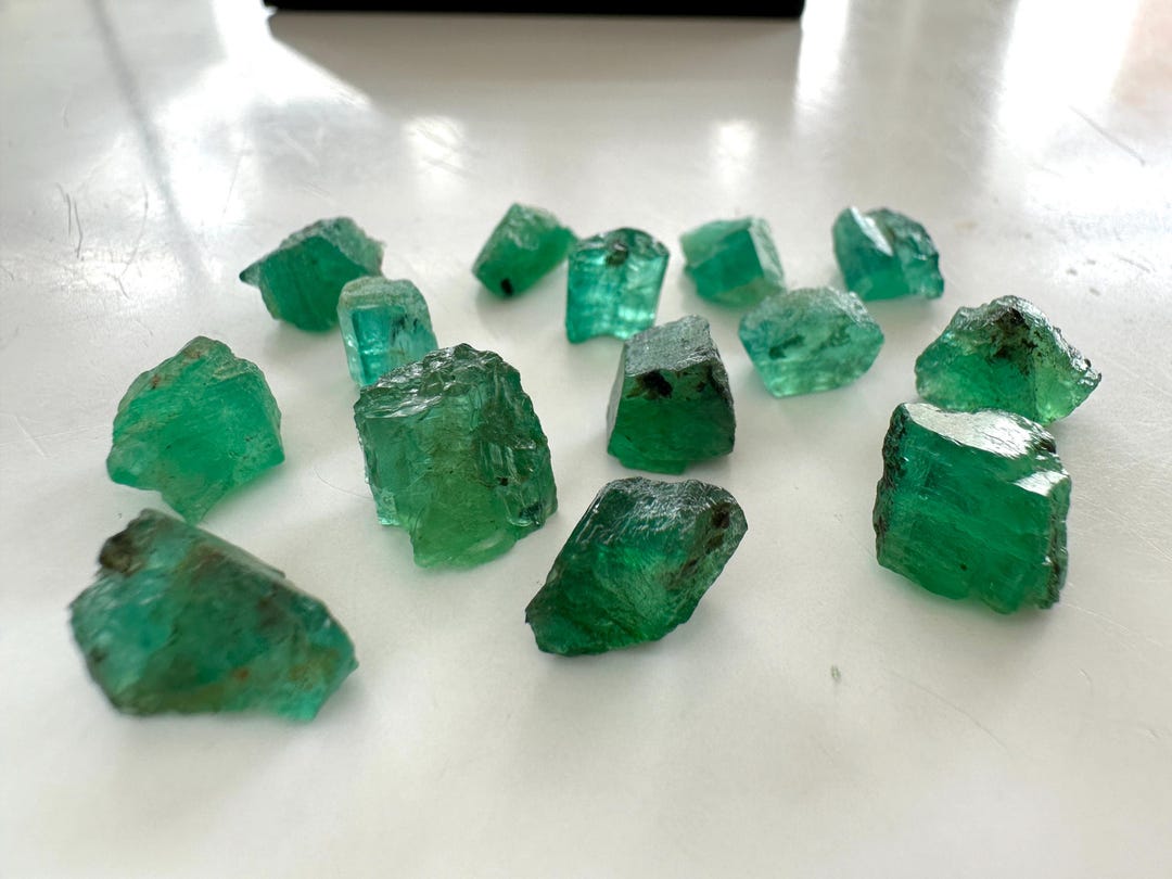 AAA Emerald Rough Stone | Untreated Natural Emerald | Raw Earth Mined ...