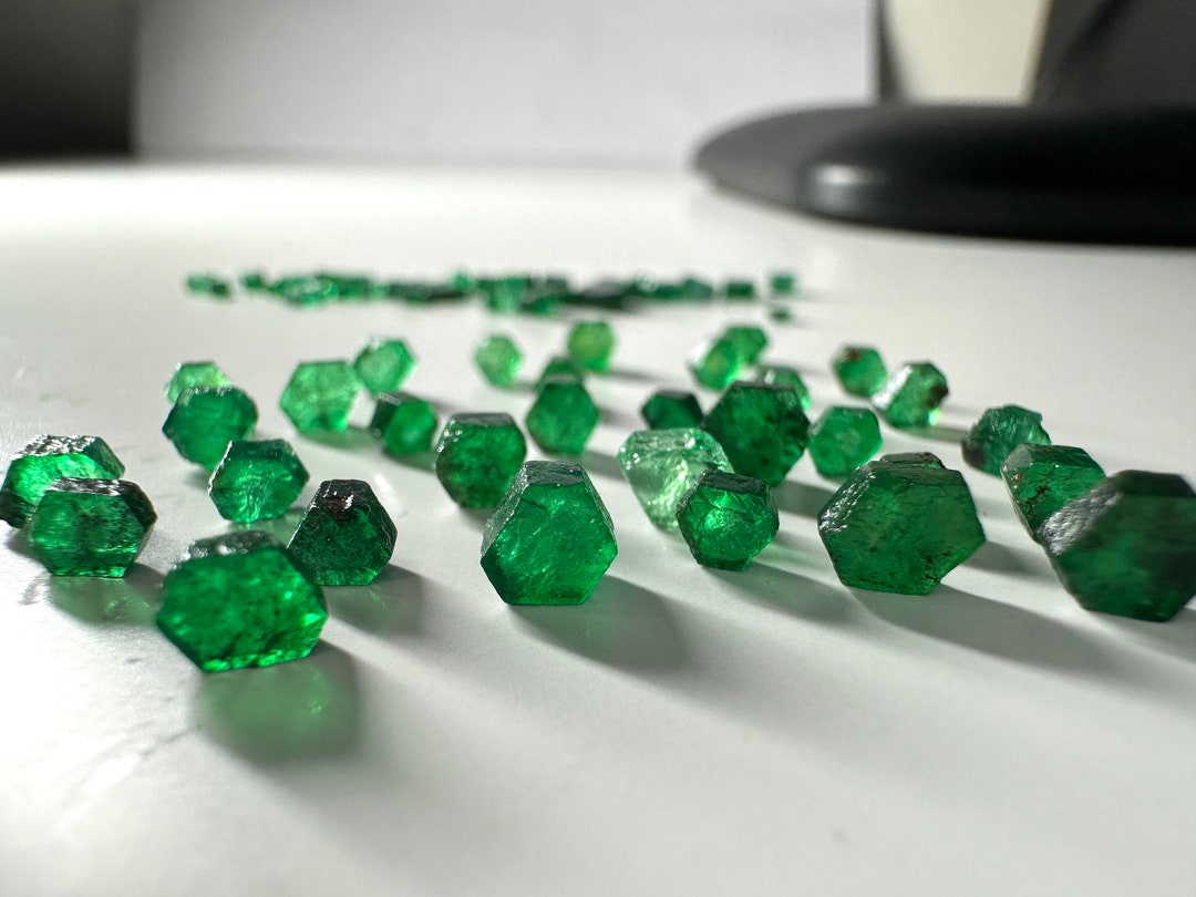 AAA Natural Emerald Slice Lot Emerald Honeycomb Lot Raw Emerald Chips ...