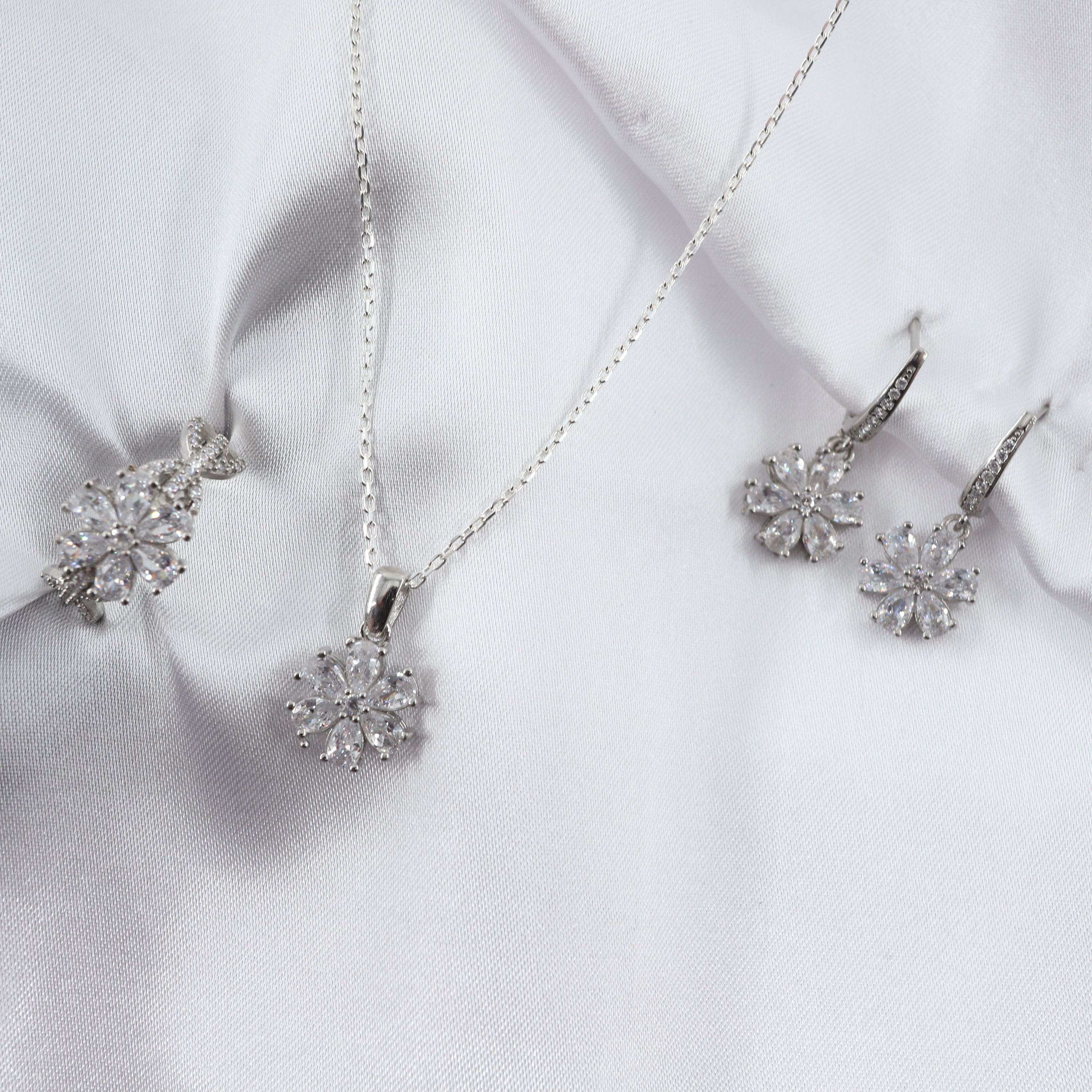 Eda Yildiz Ring Set White Lotus Flowers Silver Women Jewellery - Ring ...