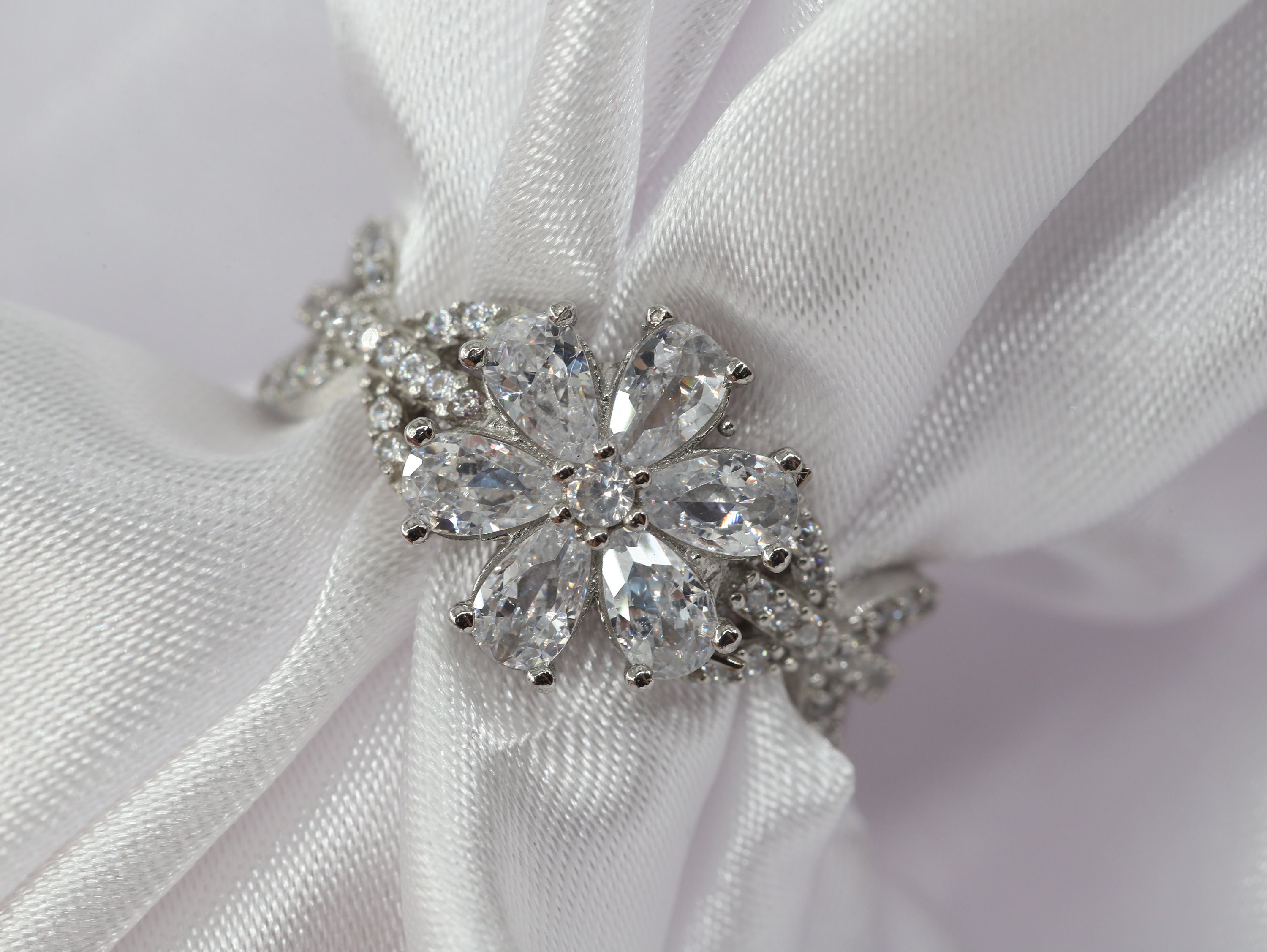 Eda Yildiz Ring Set White Lotus Flowers Silver Women Jewellery - Ring ...
