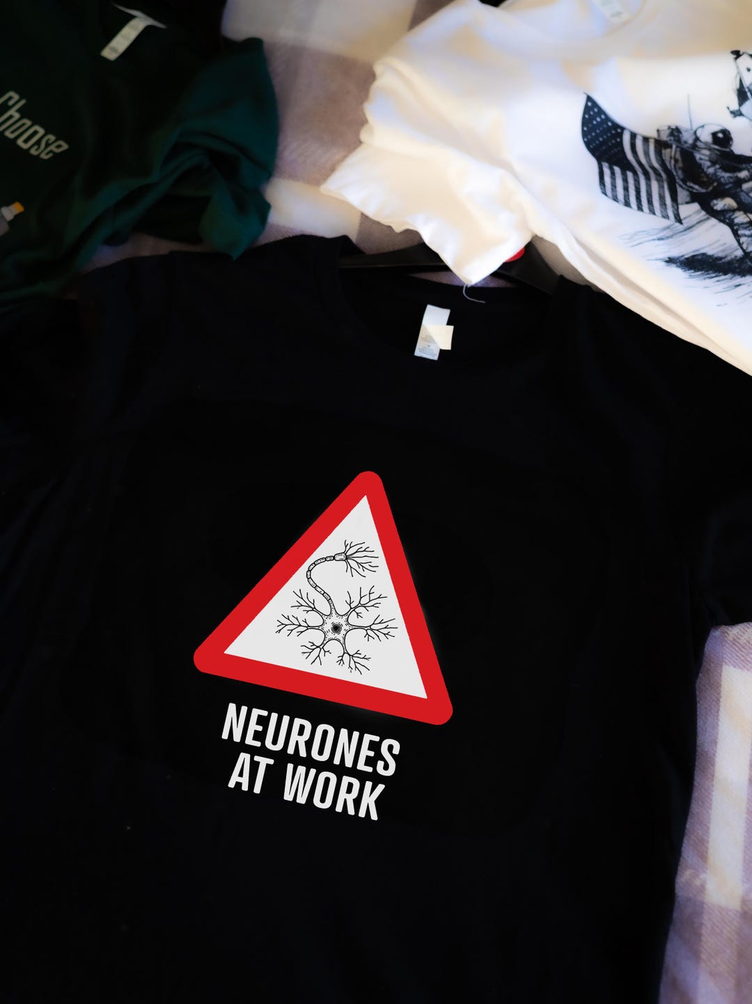 Neurones at Work Neuroscience T-shirt - the Perfect T-shirt for Science ...
