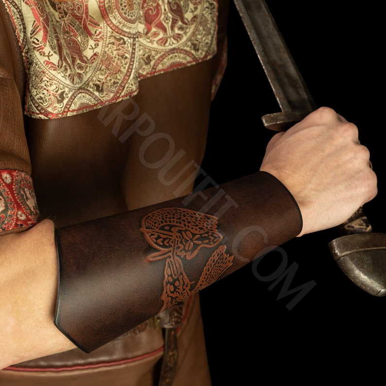 Leather Fantasy Bracer/ Archry / Larp / Handmade From Genuine Grain ...