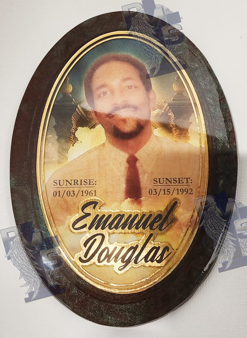 Custom Portrait & Stand Memorial - Etsy