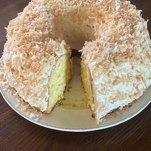 Tom Cruise Cake (white Chocolate Coconut Bundt) - Etsy