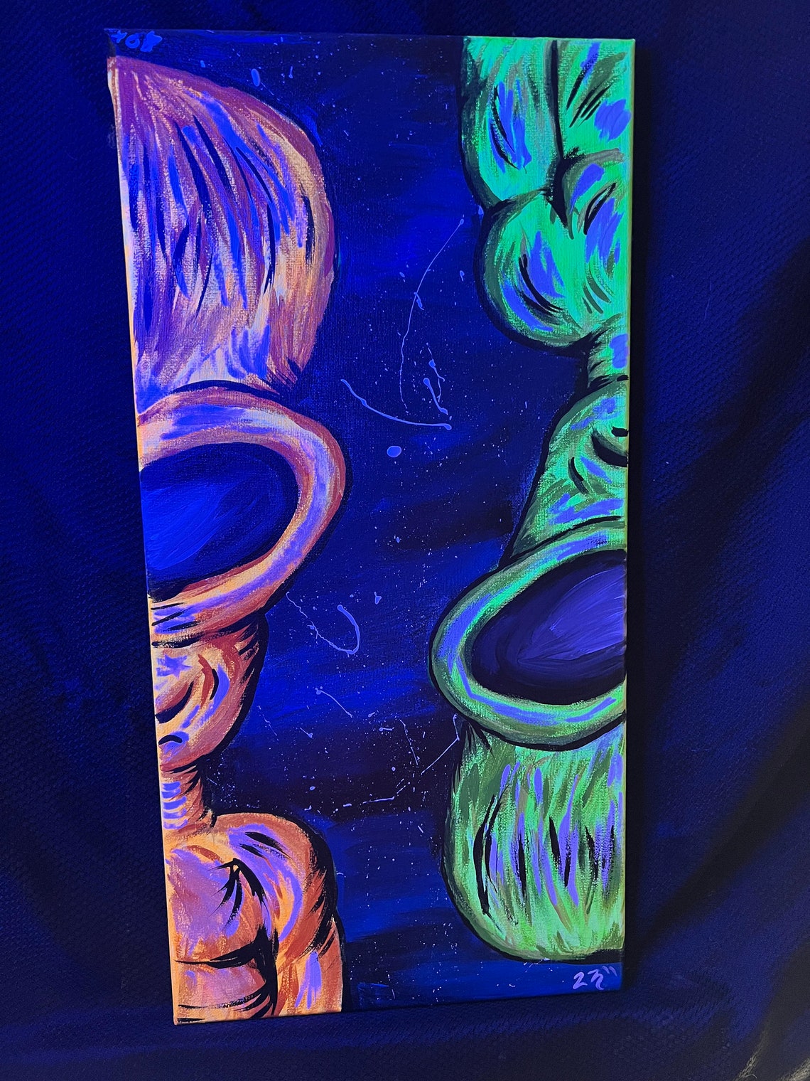 Ying Yang Aliens That Glows Under Blue Light - Hand Painted Acrylic ...