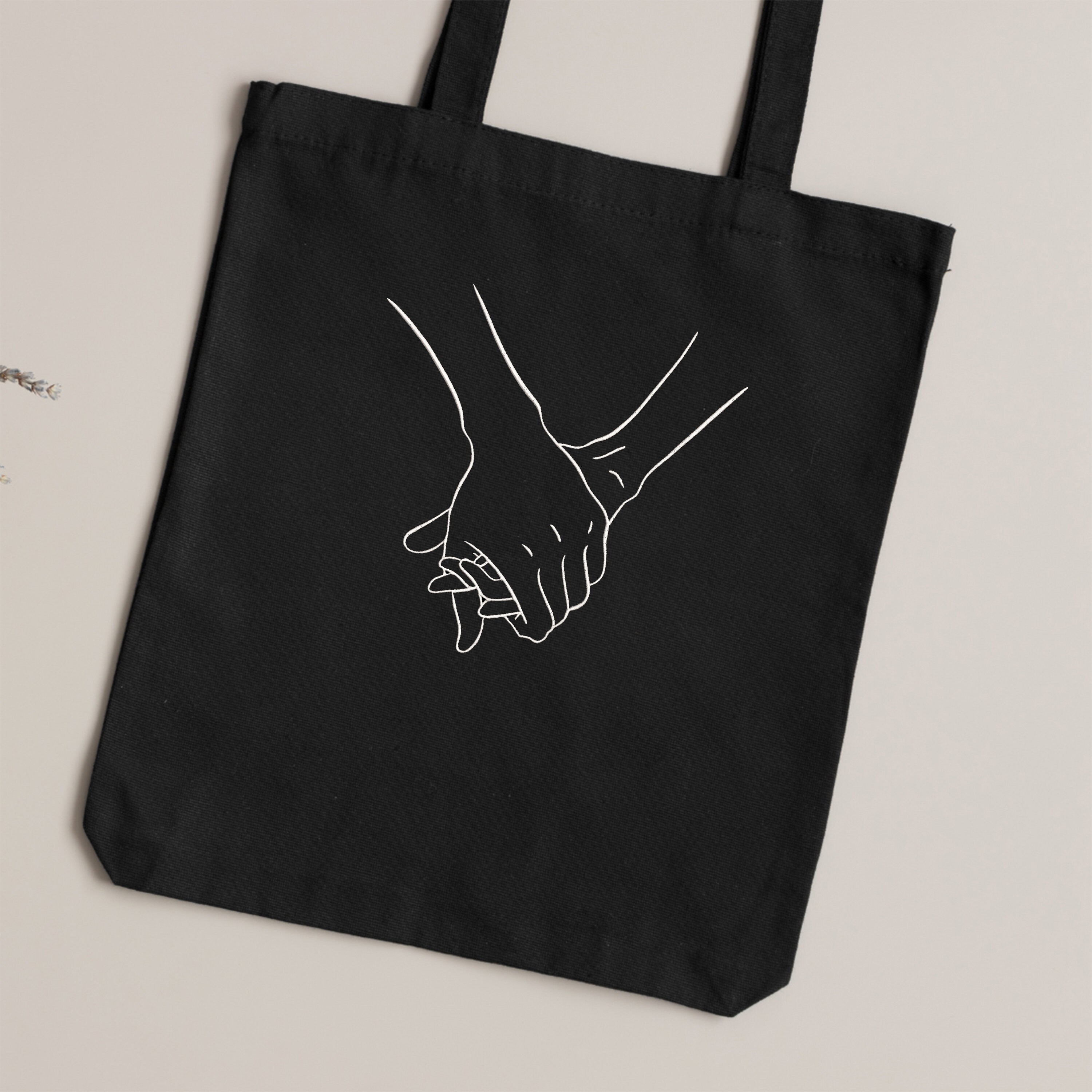 Romantic Holding Hands Love Outline Design Embroidery Machine Pattern ...