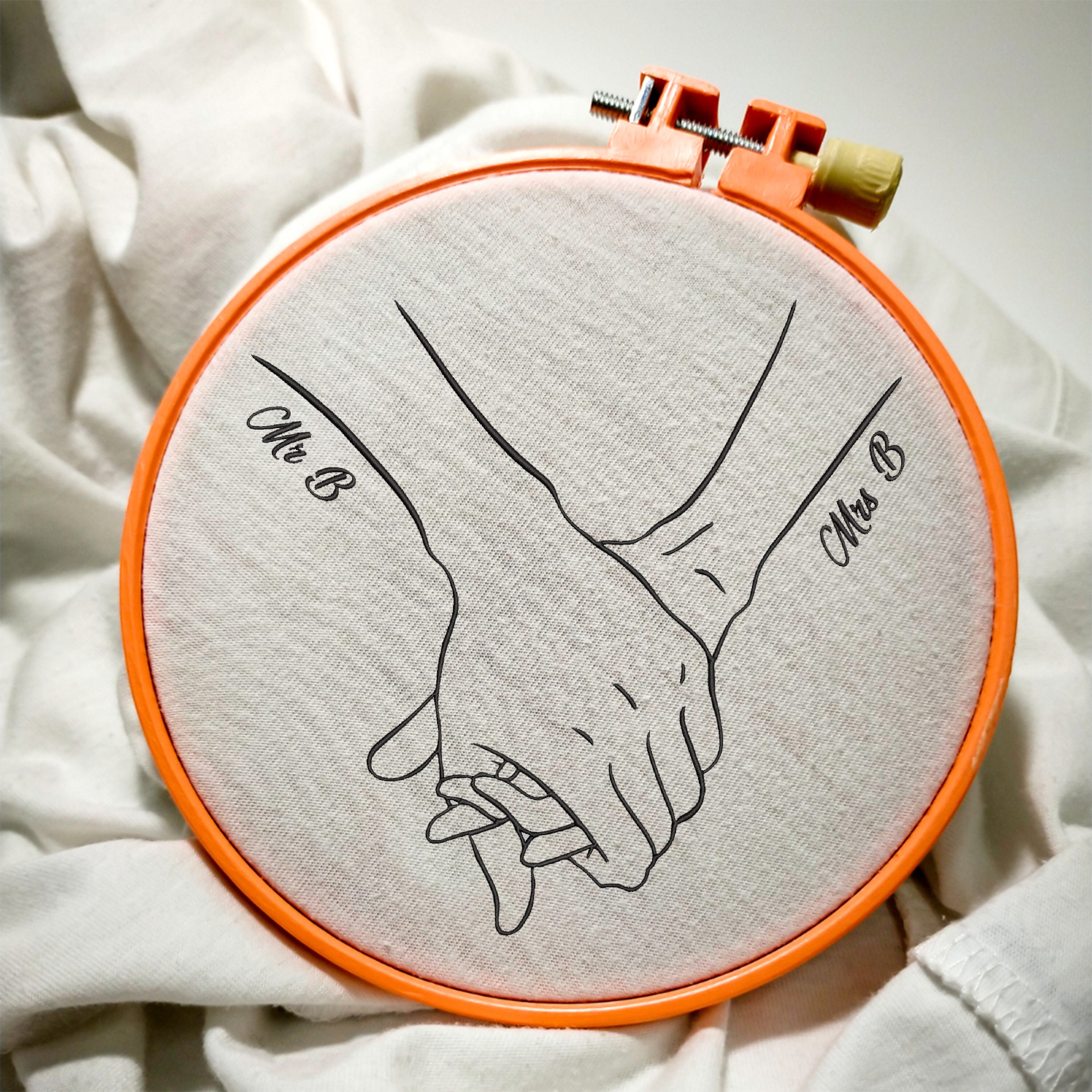 Romantic Holding Hands Love Outline Design Embroidery Machine Pattern ...