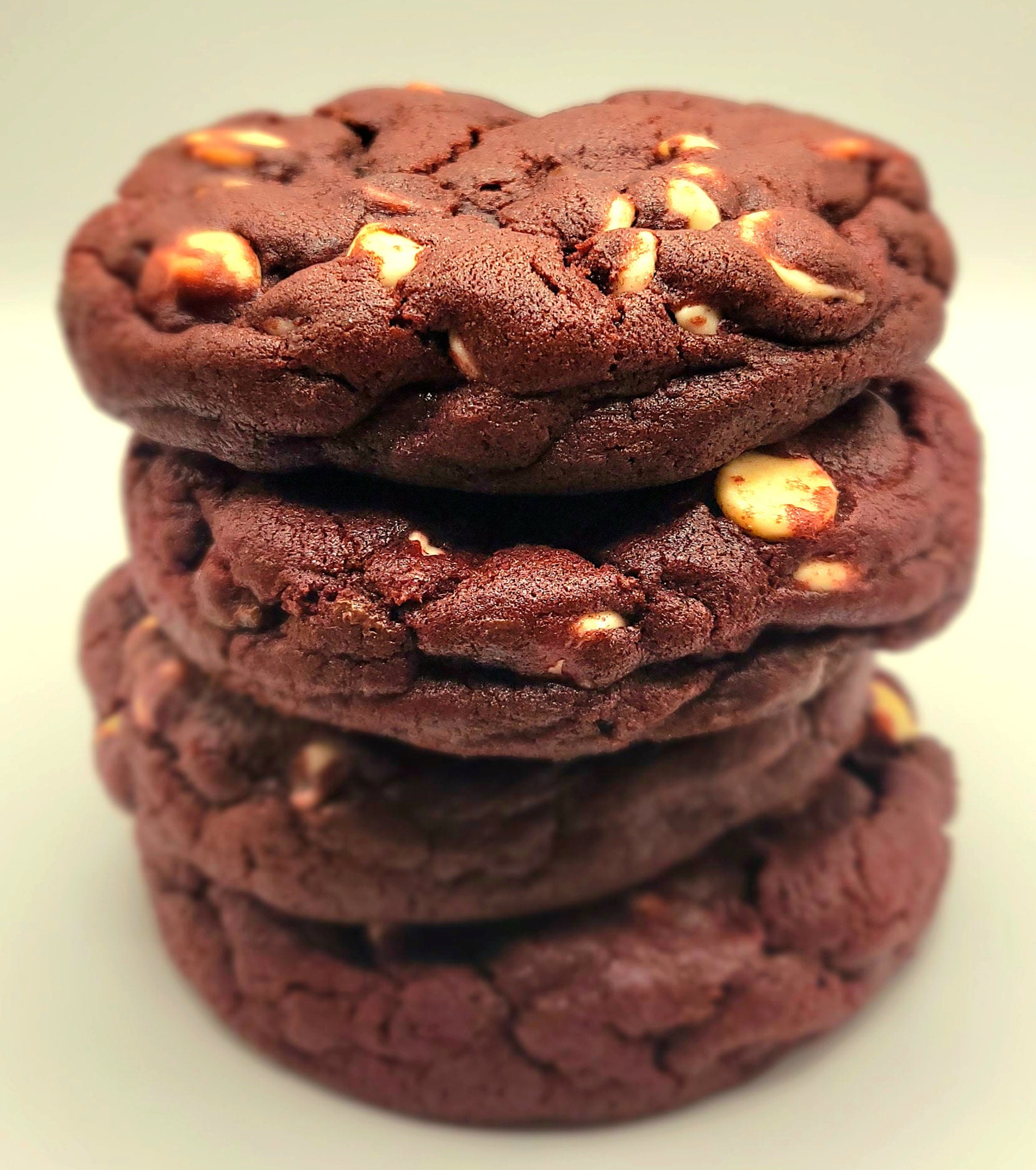 Bri Bri's Ruby Red Smooth Red Velvet Cookie Greatness With White and ...