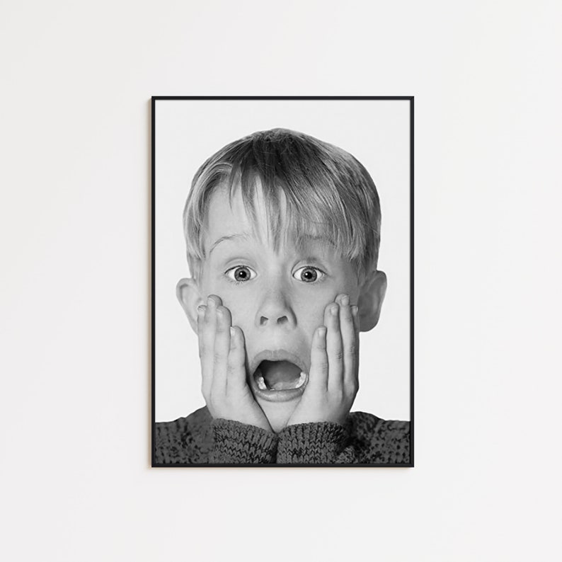 Home Alone Poster, Macaulay Culkin, Confused Child, Black and White ...