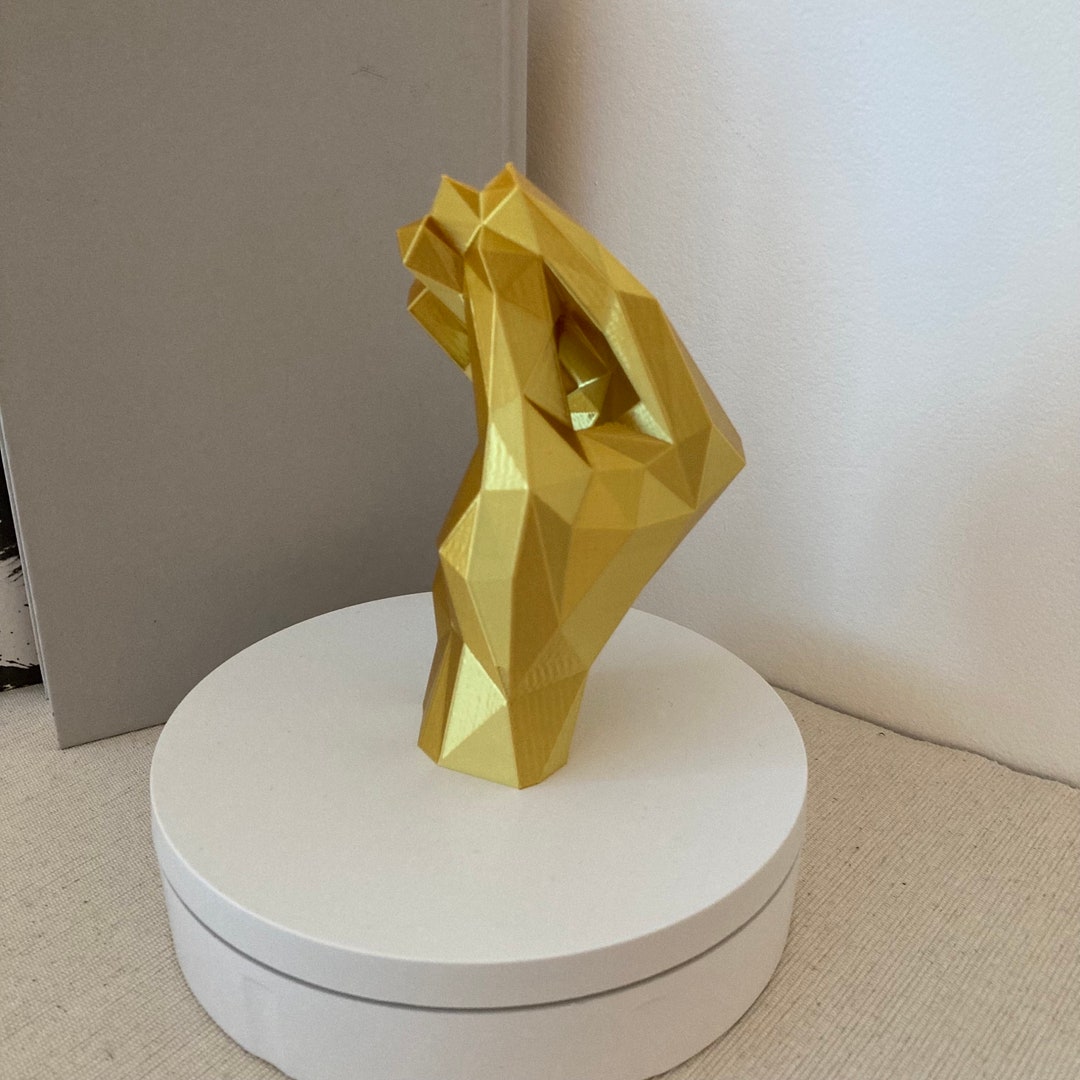 Low Poly Geometric Italian Hand Gesture Statue Post Modern Decor Table ...