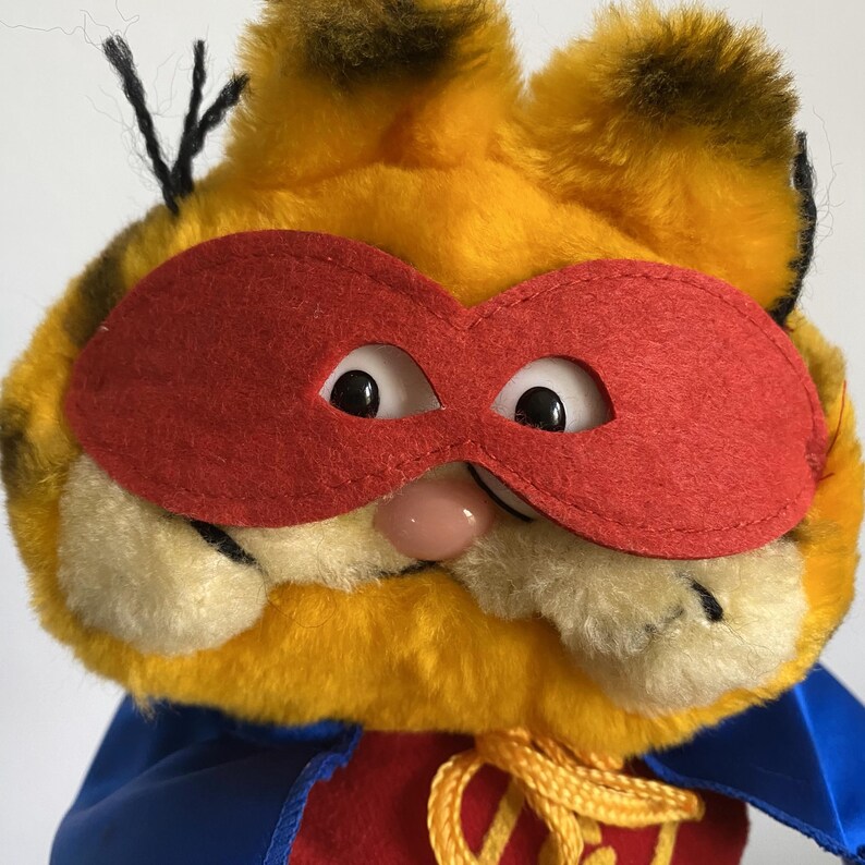 Vintage 1981 Dakin Superhero Garfield Stuffed Animal, Caped Hero ...