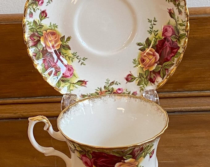 Royal Albert Old Country Roses Tea Cup and Saucer, Vintage Royal Albert ...