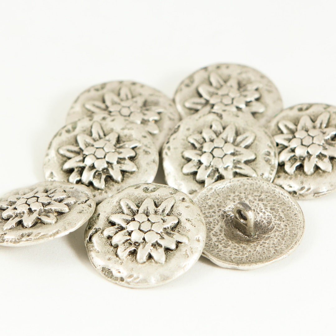 8 Pieces Large Traditional Buttons edelweiss 29 Mm Antique Silver - Etsy