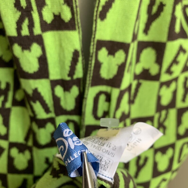 Mickey Mouse Scarf Disney Collection Vintage Checked 100% Authentic DRY ...