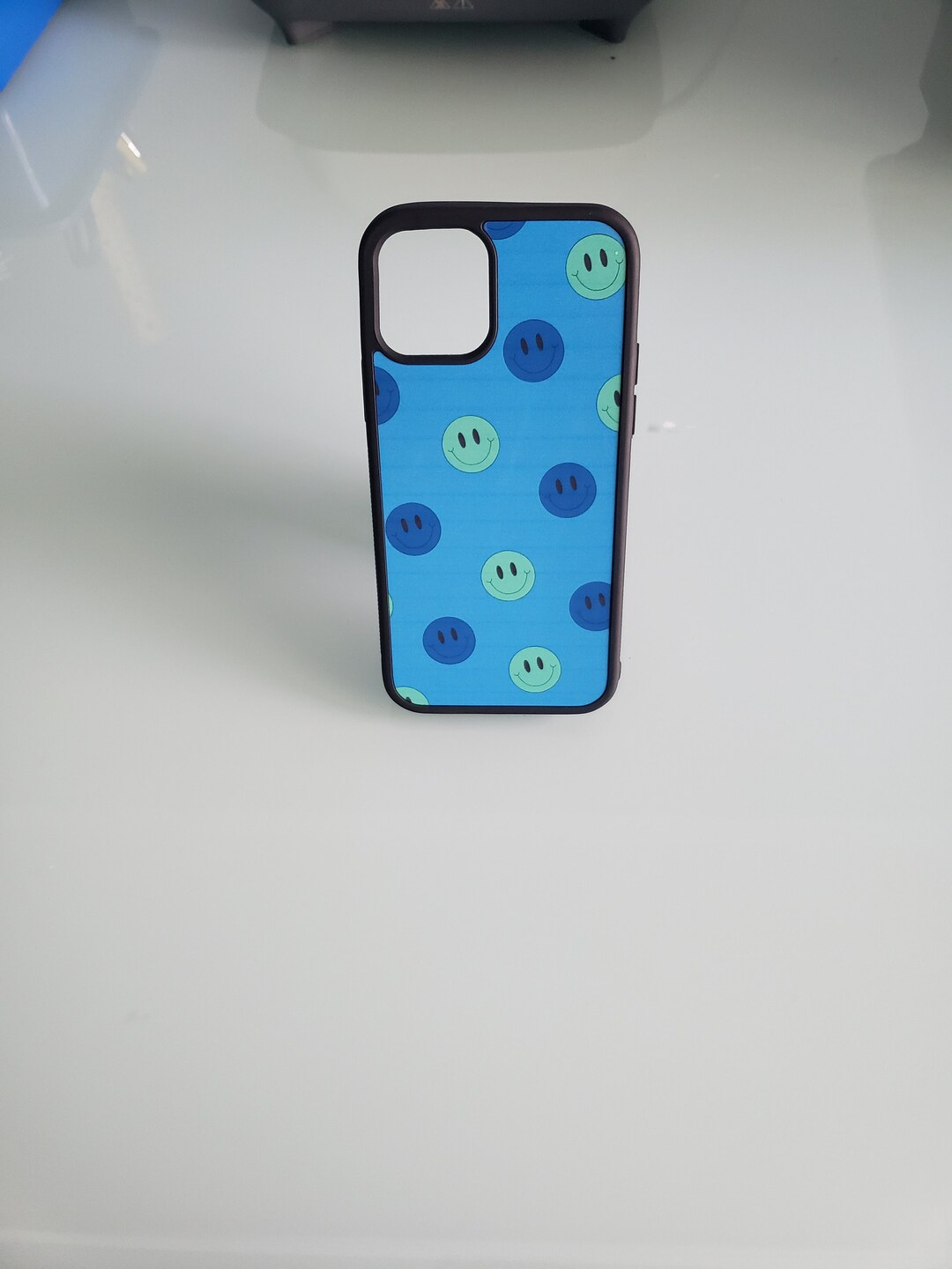 Blue Smiley Face iPhone 12/12 Pro Case, Sea Green Smiley Face Case ...