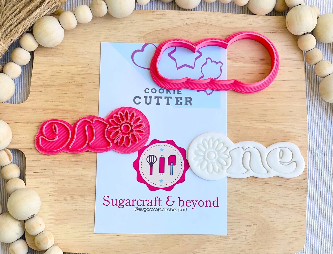 Daisy Flower Shaped Cookie Cutter and Stamp Set With the Word One. 1st ...