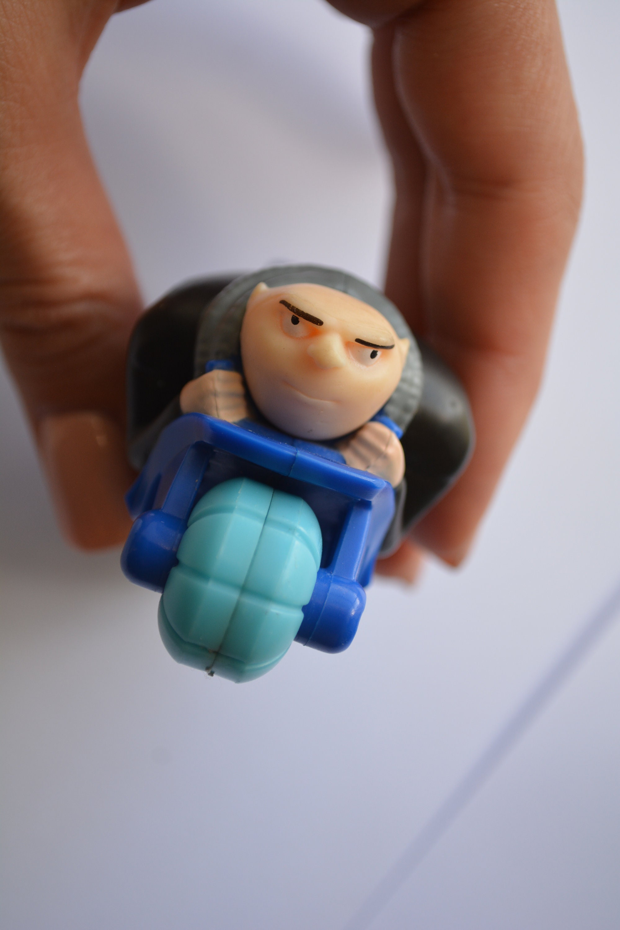 Mcdonalds Despicable Me 3 Gru Toy Figure on His Hydrocycle Creaks When ...