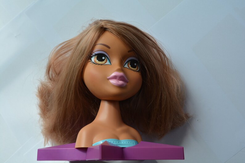 MGA Bratz Yasmin Light Brown Hair Styling Head Purple Star Base 2002 ...