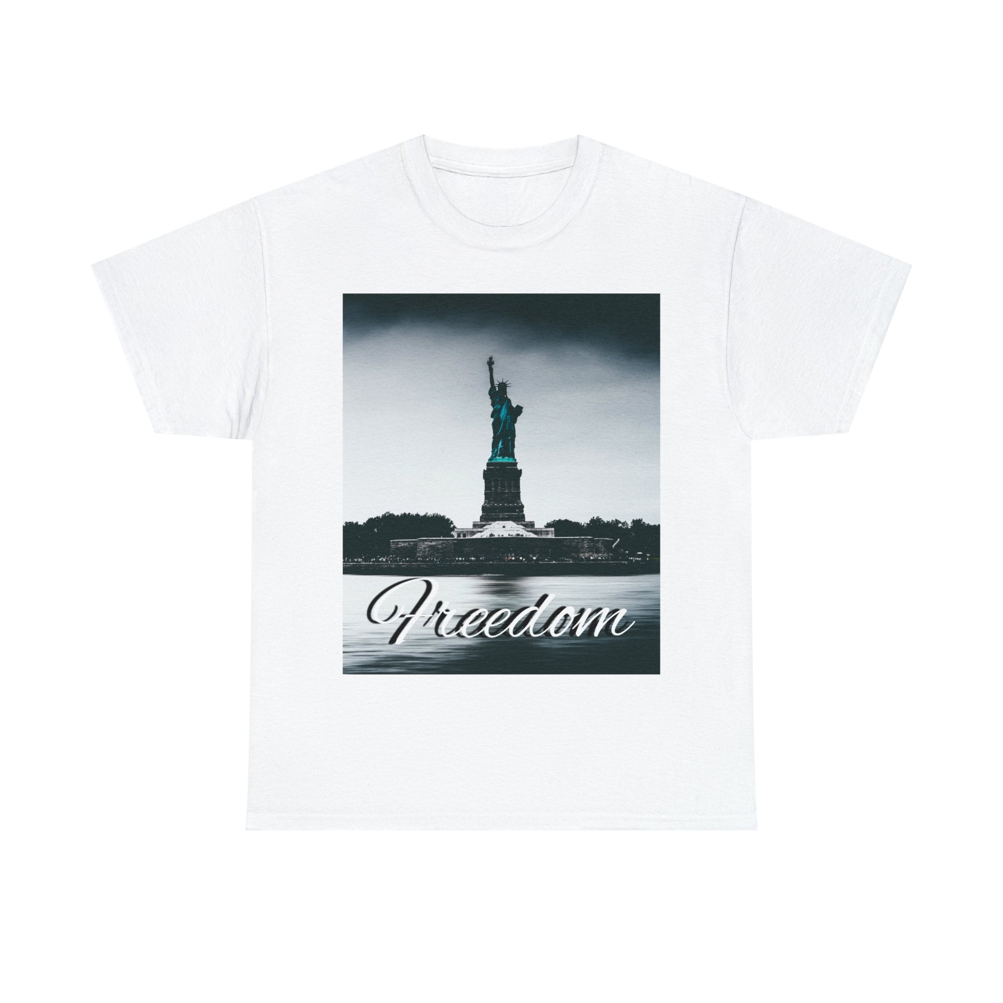 Lady Liberty T-shirt Statue of Liberty Standing Tall in Gray Skies With ...