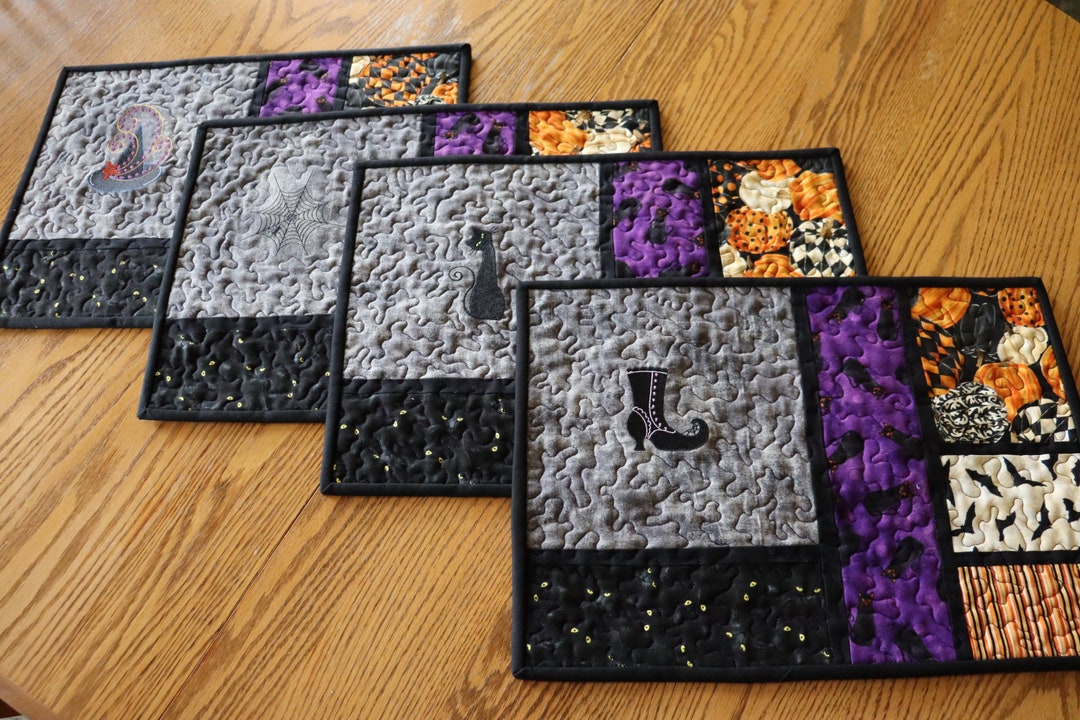Halloween Placemats for Your Kitchen Decor, Set of 4 Quilted Placemats ...