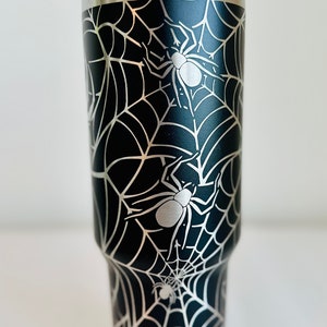 Spooky Seamless Spider Web Full of Spiders Laser Engraved on a 40oz ...