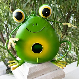 Birdhouse in the Shape of a Frog Birdhouse Bird House Metal Birdhouse ...