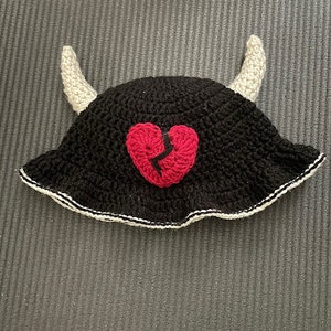 Broken Heart Bucket Hat Pattern - Etsy