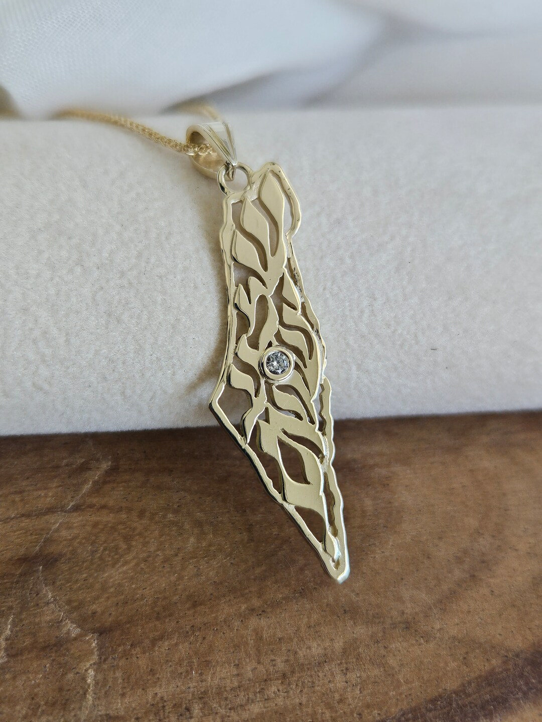 14k Gold 'shema Israel' Pendant, Map of Israel Necklace - Etsy Canada