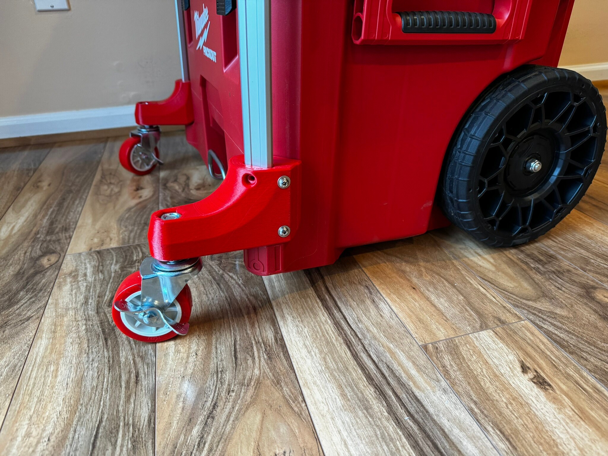 Milwaukee PACKOUT Mobility Upgrade Kit (fixed Casters With Locks) Red ...