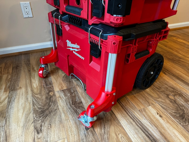 Milwaukee PACKOUT Mobility Upgrade Kit (fixed Casters With Locks) Red ...