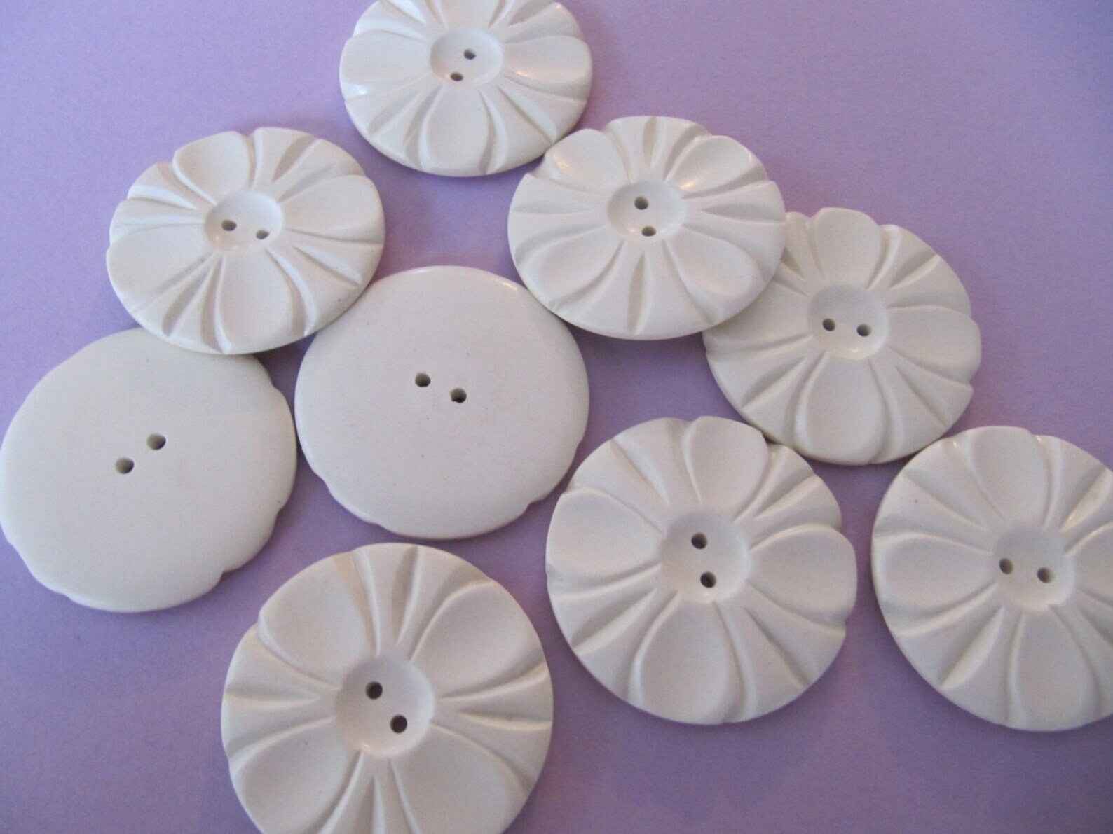 12 Art Deco Casein 1930's Buttons, Large 1-1/2 Off-white Flower Shaped ...