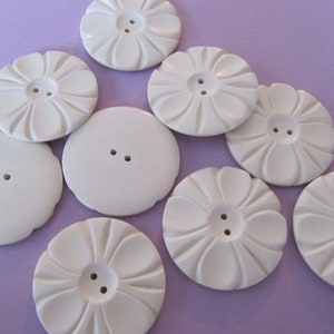 12 Art Deco Casein 1930's Buttons, Large 1-1/2 Off-white Flower Shaped ...