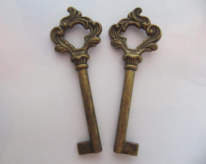 2 Ornate French Style Skeleton Keys, Vintage Fancy Bronze Tone ...
