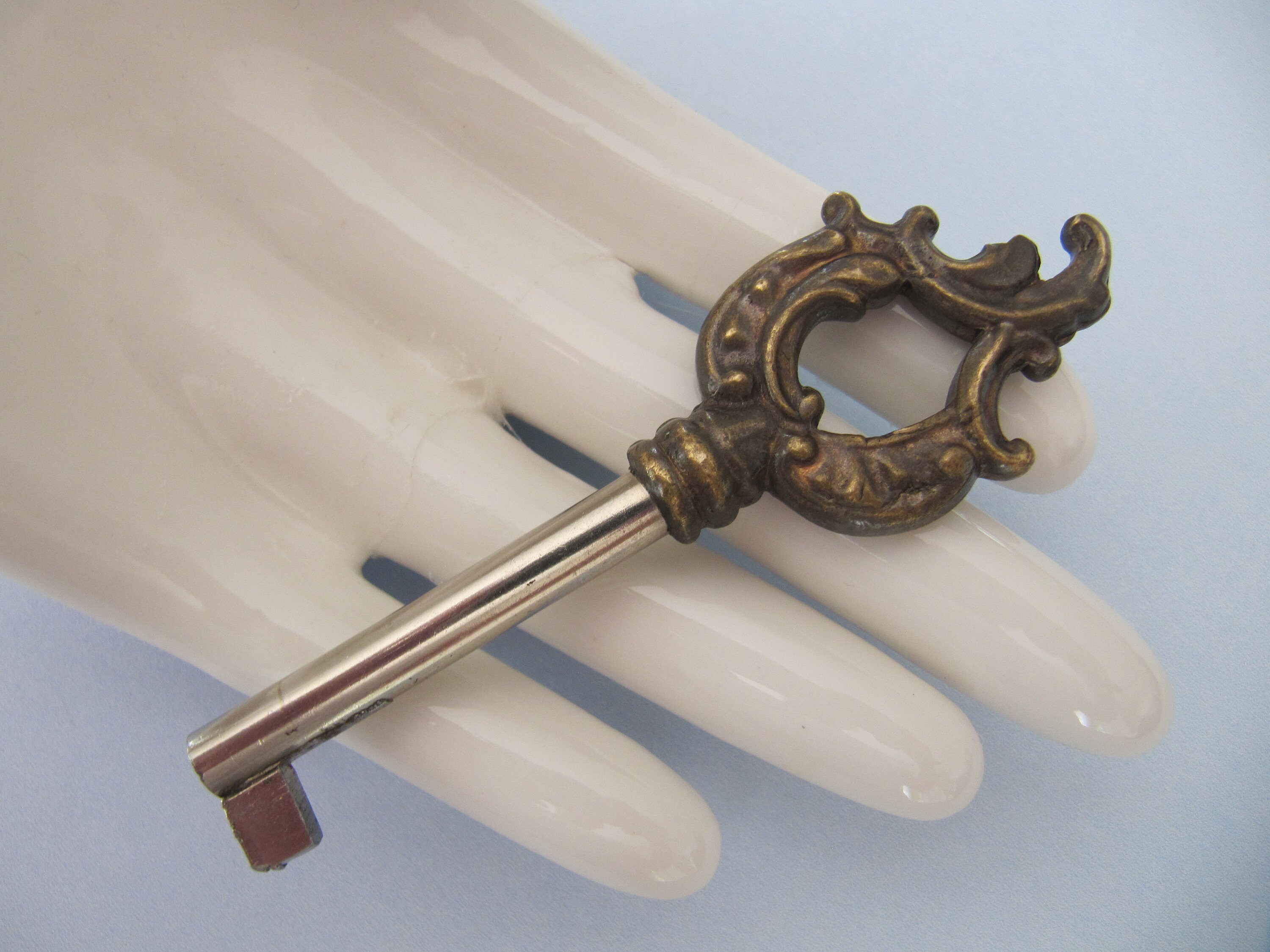 Ornate French Skeleton Key, Vintage Fancy Brass & Metal Furniture ...