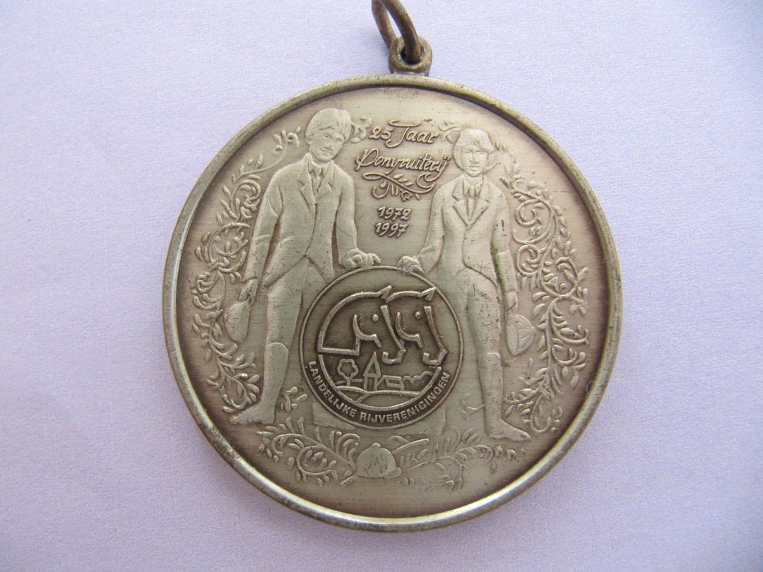 Vintage Medallion Medal Pendant Horse Riders Dressage 1997 Aged ...