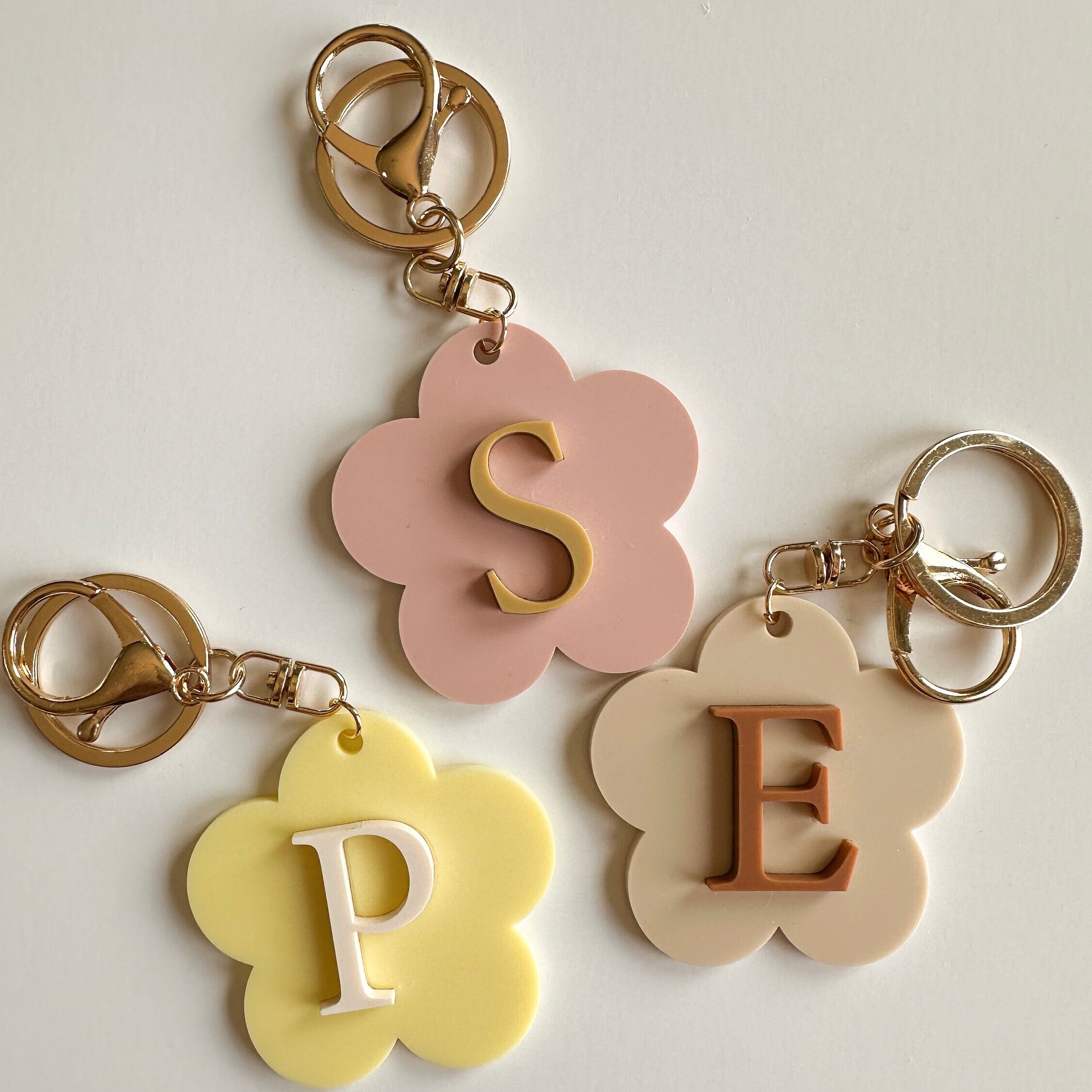 3D Custom Name Flower Keychain | Personalized Acrylic Initial Name Tag ...