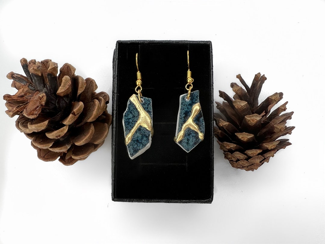 Kinboru - Kintsugi Ceramic Broken Bowl Earrings in Indigo - Etsy