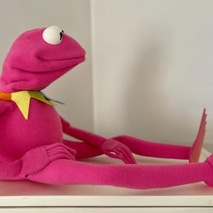 Pink Kermit the Frog Puppet Replica Hand Puppet Muppet, 1:1 ...
