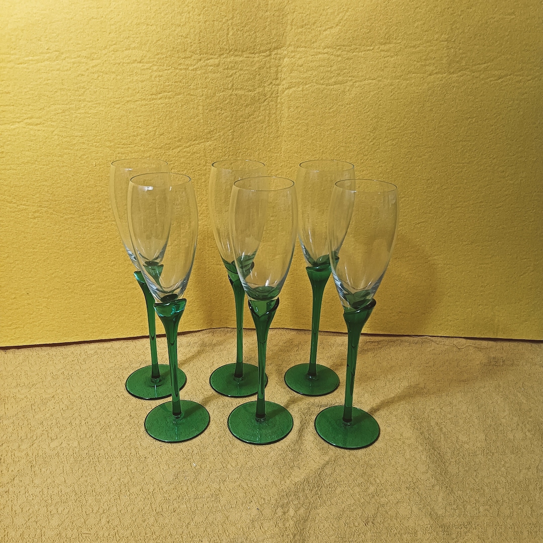 A Set of 6 Vintage Long Stem Green and Clear Champagne Flutes Stemware ...