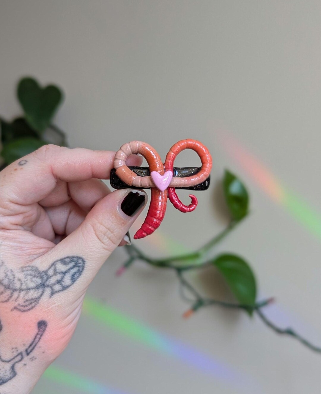 Earthworm Bow Hair Clip - Etsy