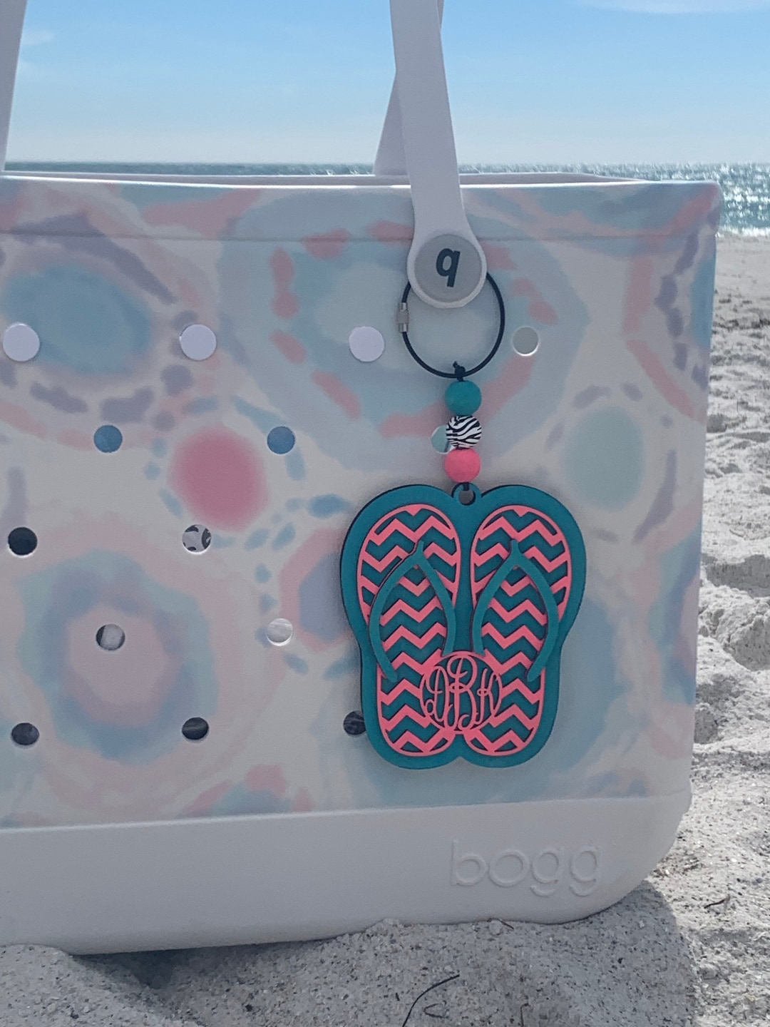 Wooden Beach Bag Tag, Personalized With Initial or Monogram - Etsy