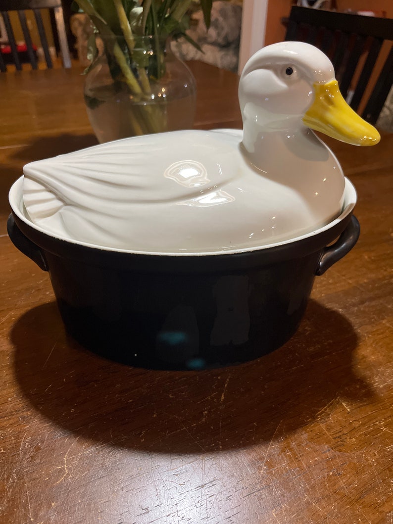 Vintage Hall Pottery Carbone Duck Covered Casserole Dish, Farmhouse ...
