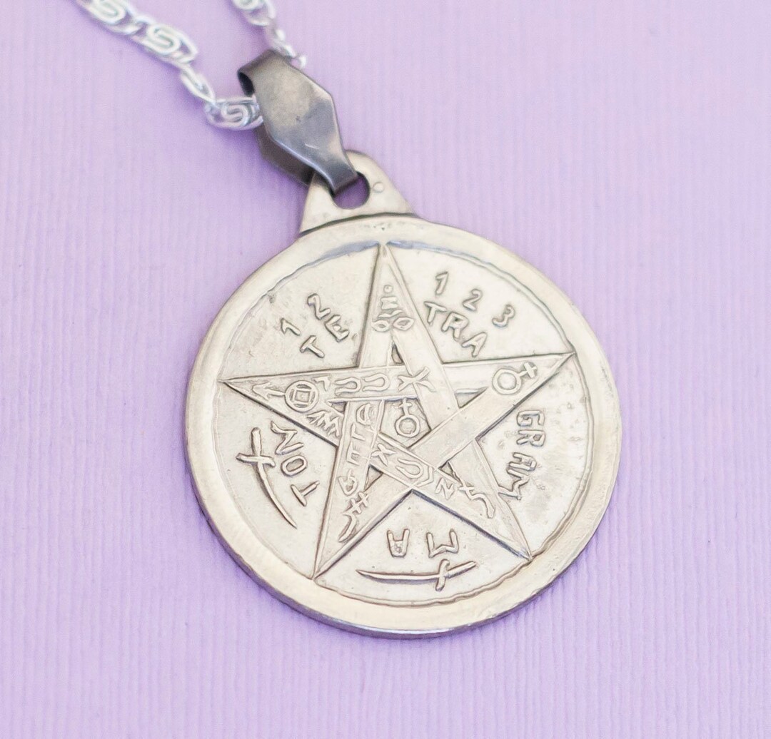 Vintage Tetragrammaton Star Circular Pendant Silver Tone Necklace 18 ...
