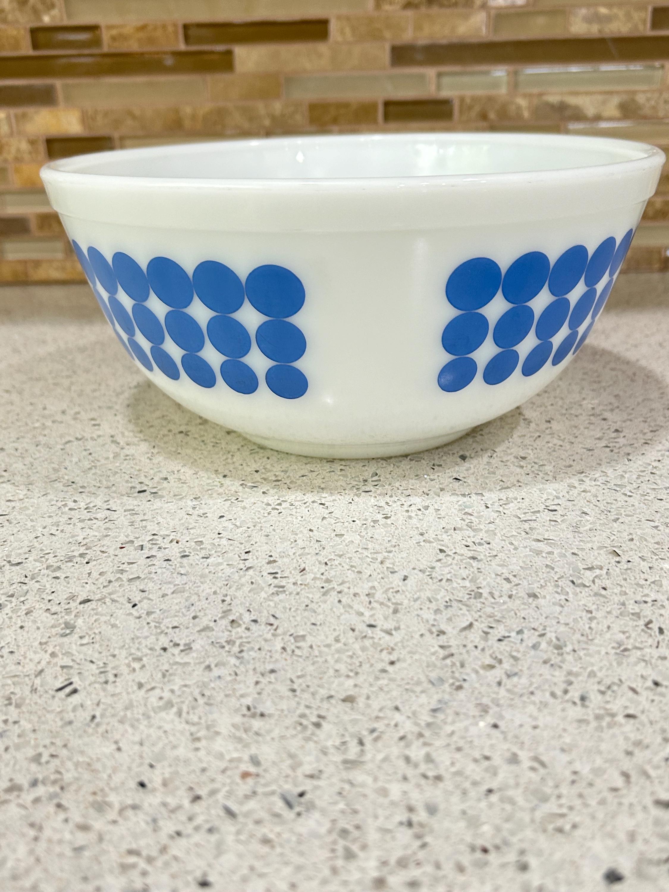 Pyrex Blue Polka Dot Mixing Bowl 2 1/2 Quart 403 - Etsy