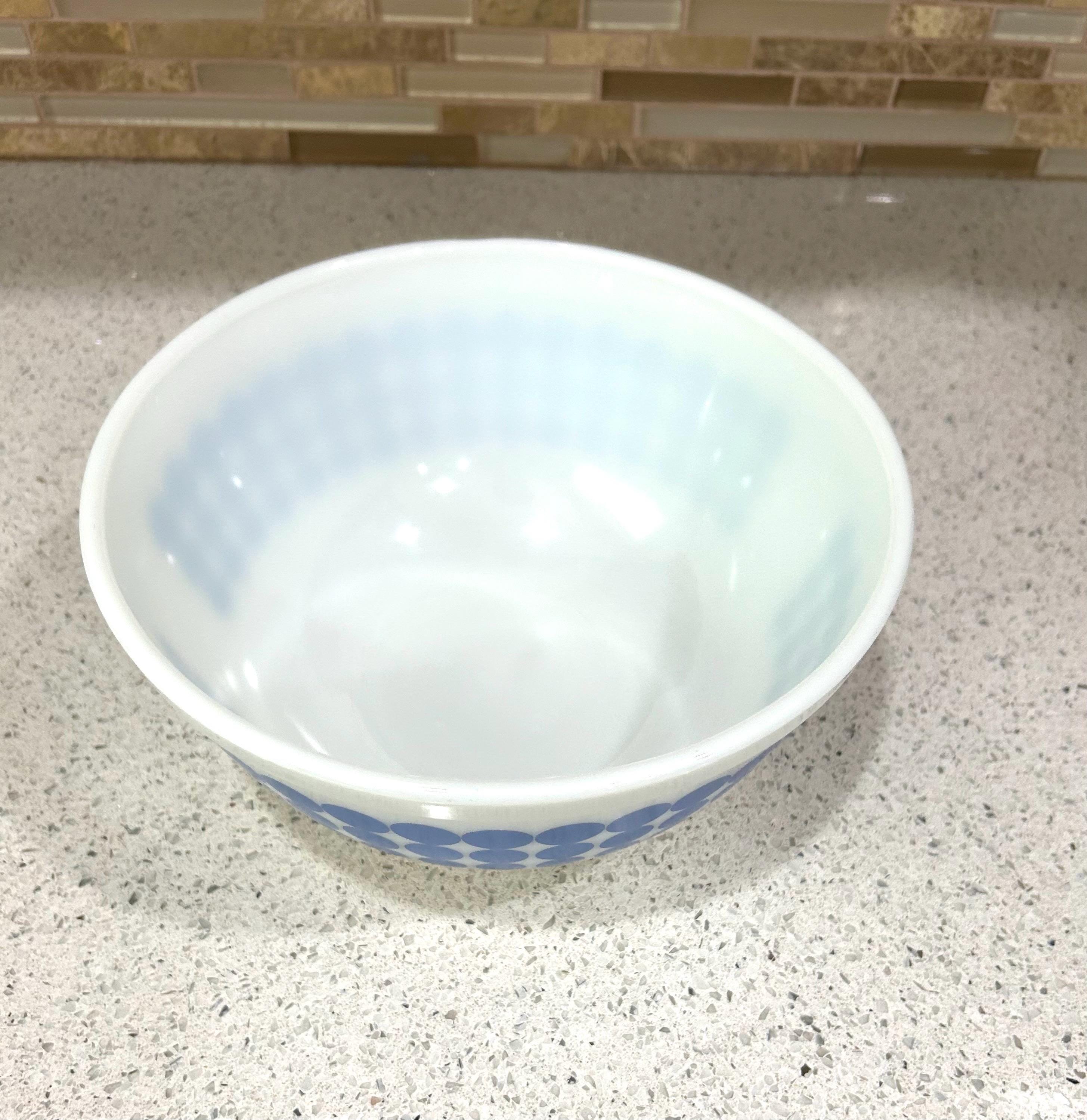 Pyrex Blue Polka Dot Mixing Bowl 2 1/2 Quart 403 - Etsy