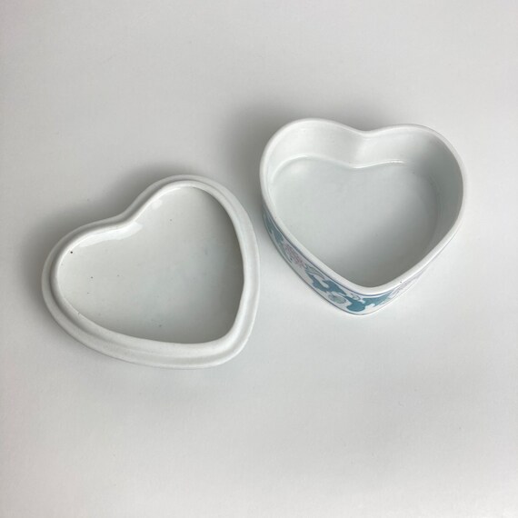 Vintage ceramic Chinese Lotus flower pattern Heart sh… - Gem