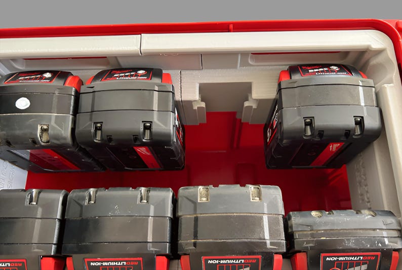 Milwaukee M18 Battery Rack: Packout Compact Tool Box, Holds 4 Batteries ...