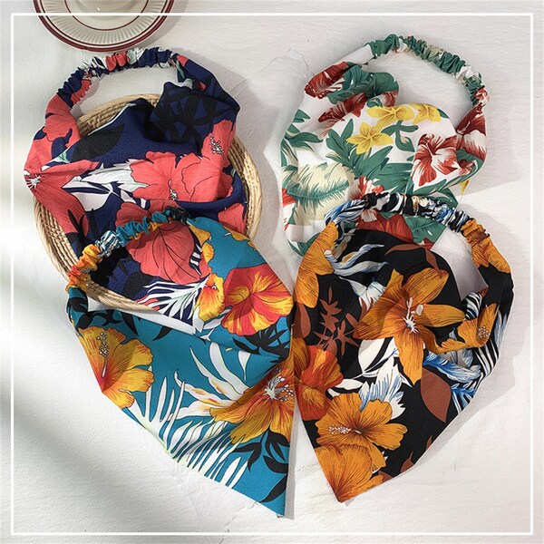 Triangle Head Scarf - Etsy UK