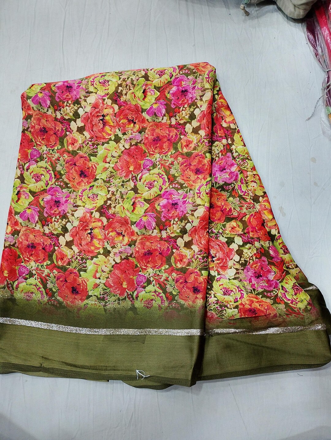 Soft Crepe Flower Print With Satan Border Saree With,soft Crepe Blouse ...