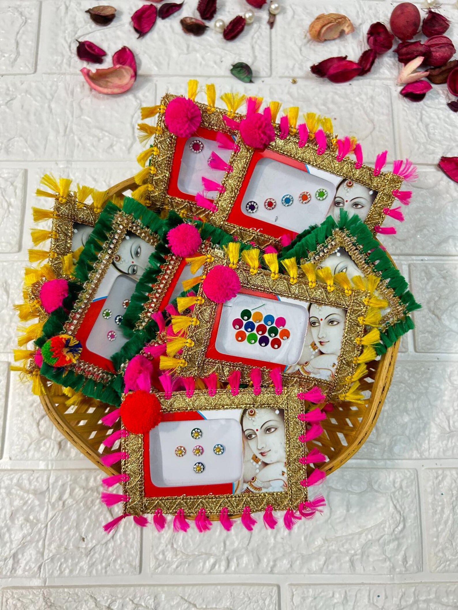 25-100 Pcs Decorated Bindi Packs Mehndi Favor Gifts, Mehendi Sangeet ...